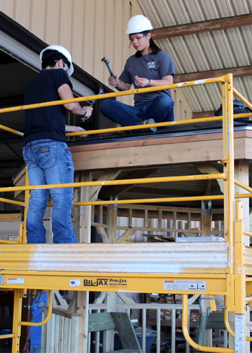 TSTC students build their way to success - TSTC