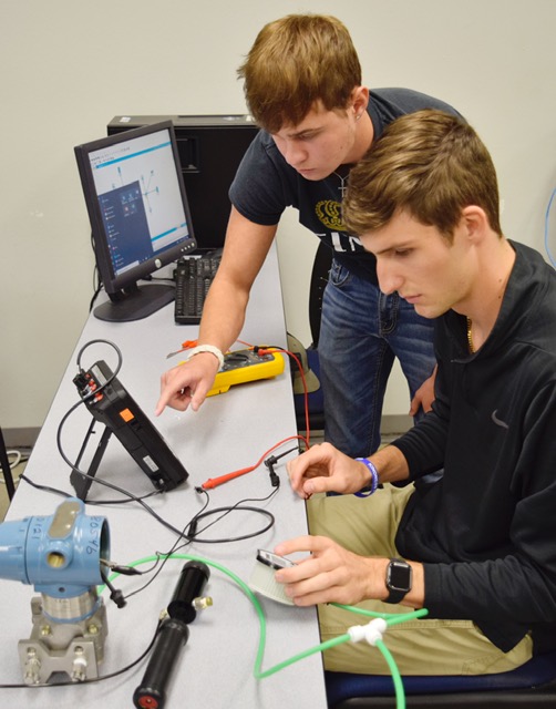 TSTC Instrumentation Technology Program brings new technology to ... TSTC Instrumentation Technology Program brings new technology to ...