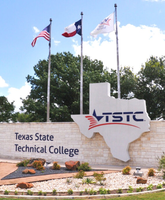 TSTC Electrical Power and Controls Graduates Hired by National Field ... TSTC Electrical Power and Controls Graduates Hired by National Field ...