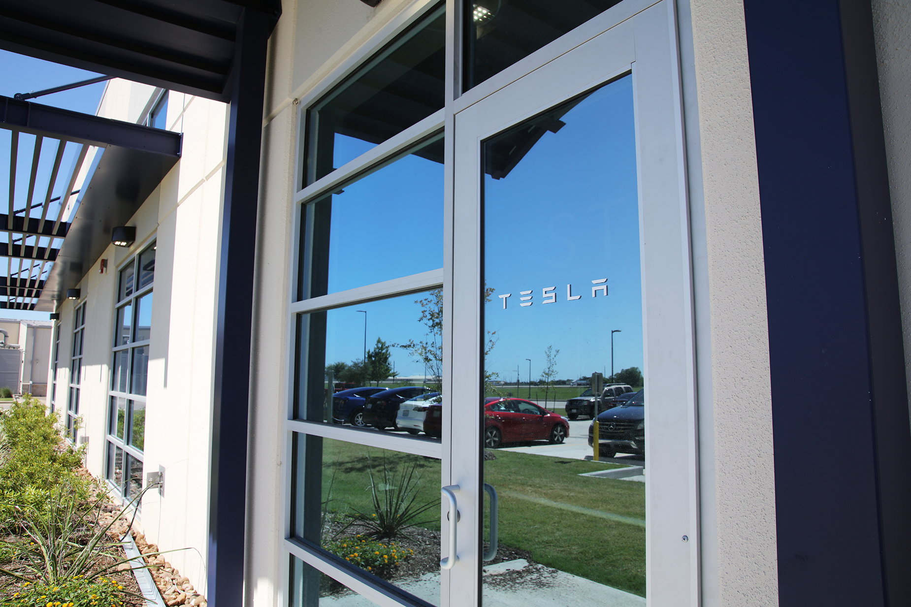 Second Tesla START cohort excited to graduate at TSTC’s Fort Bend ...