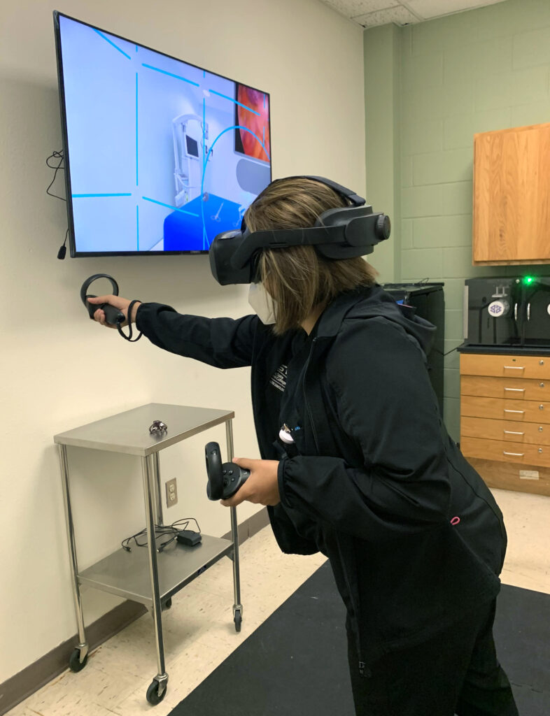 TSTC Surgical Technology students explore new virtual reality - TSTC TSTC Surgical Technology students explore new virtual reality - TSTC