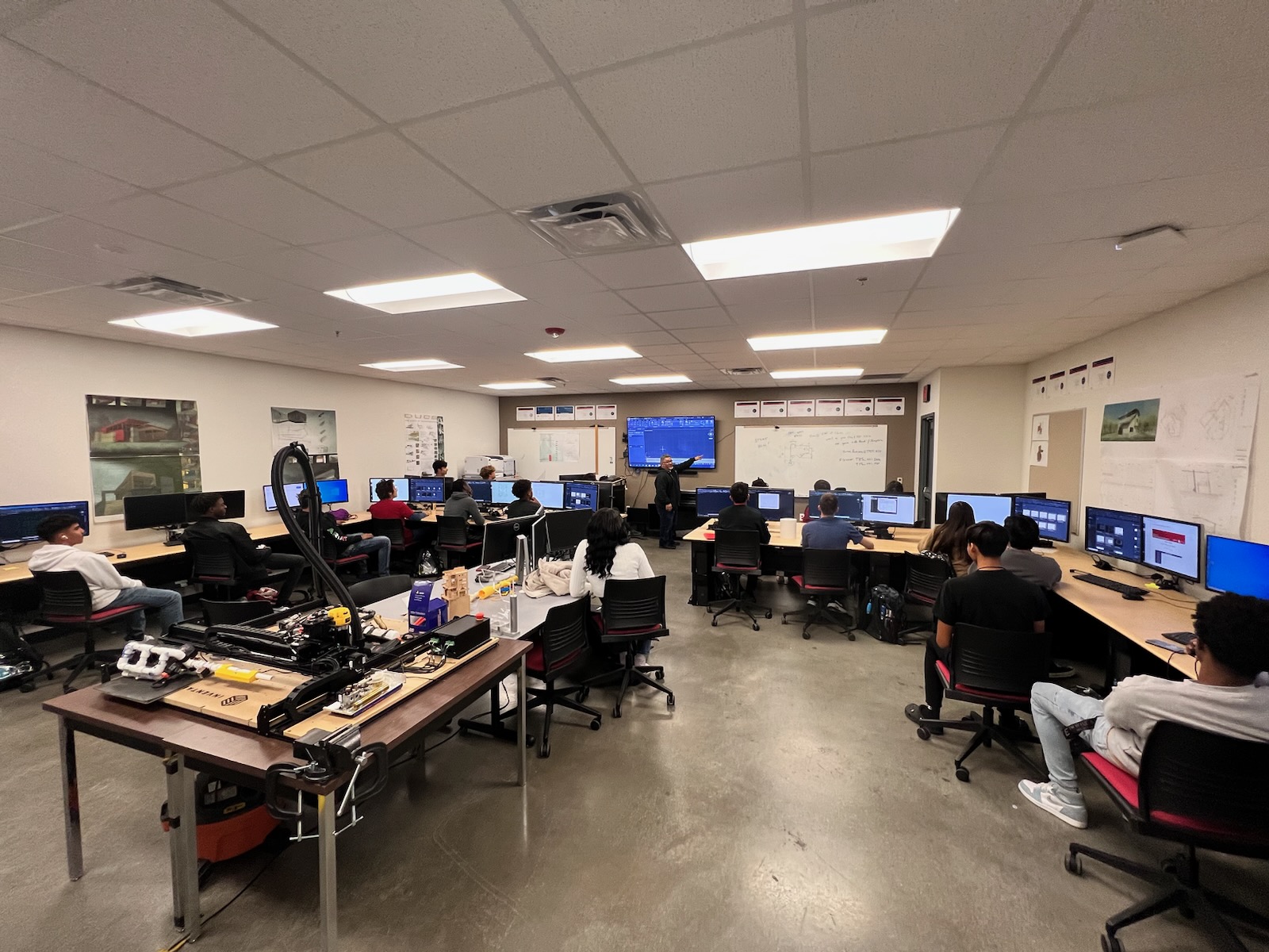 TSTC hosts Red Oak High School students for dual enrollment classes - TSTC