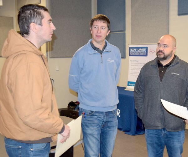 TSTC Electrical Power and Controls students learn about Oncor Electric ...