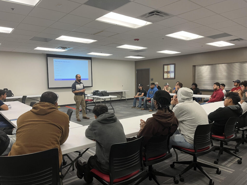 TSTC Diesel Equipment students learn about jobs with United Rentals - TSTC