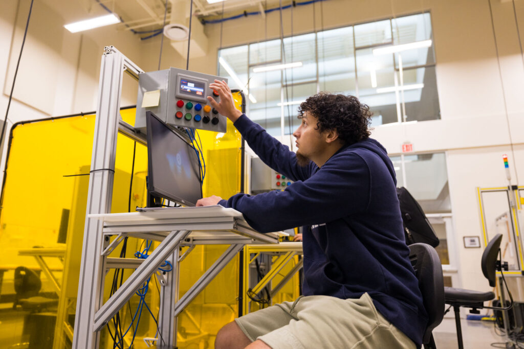TSTC obtains new robotics equipment to meet industry demands - TSTC TSTC obtains new robotics equipment to meet industry demands - TSTC