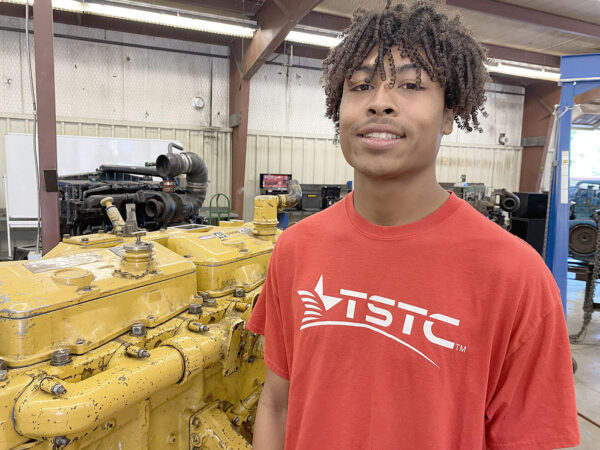 TSTC Diesel Equipment Technology student follows in brother’s footsteps ... TSTC Diesel Equipment Technology student follows in brother’s footsteps ...