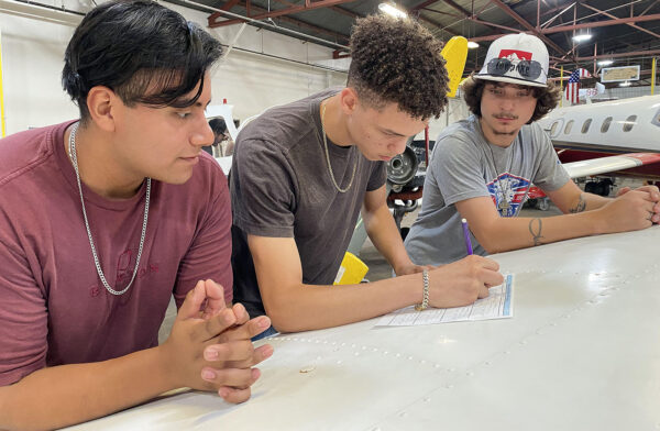 Aviation maintenance students say TSTC prepares them for careers - TSTC