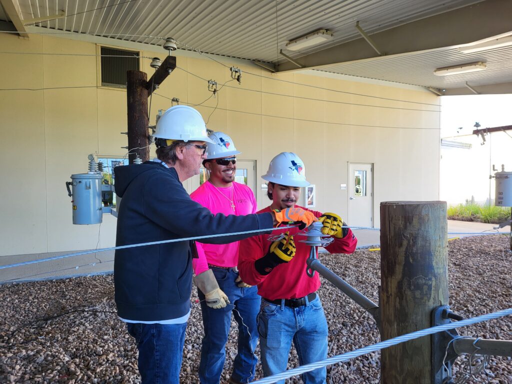 TSTC instructor discusses a day in the life of an electrical lineworker ... TSTC instructor discusses a day in the life of an electrical lineworker ...