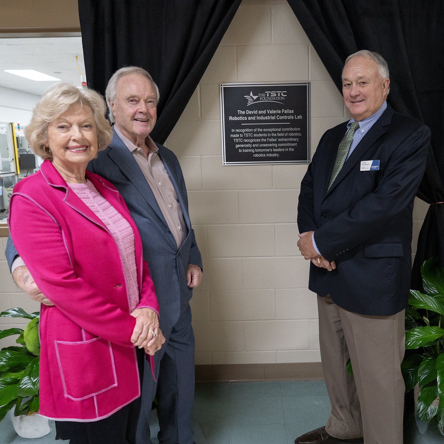 TSTC honors Fallas family with naming of robotics lab - TSTC