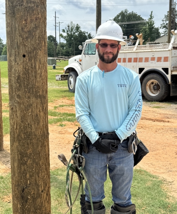 Father seeks new chapter with TSTC’s Electrical Lineworker and Management Technology program - TSTC