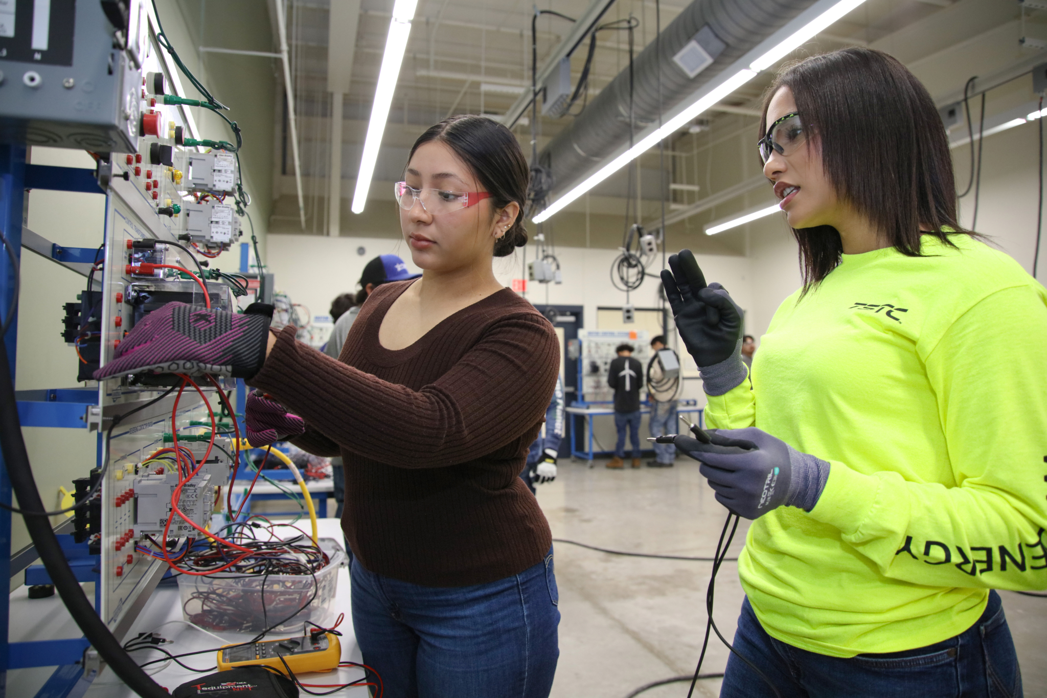 TSTC Wind Energy students find direction in renewable energy field - TSTC
