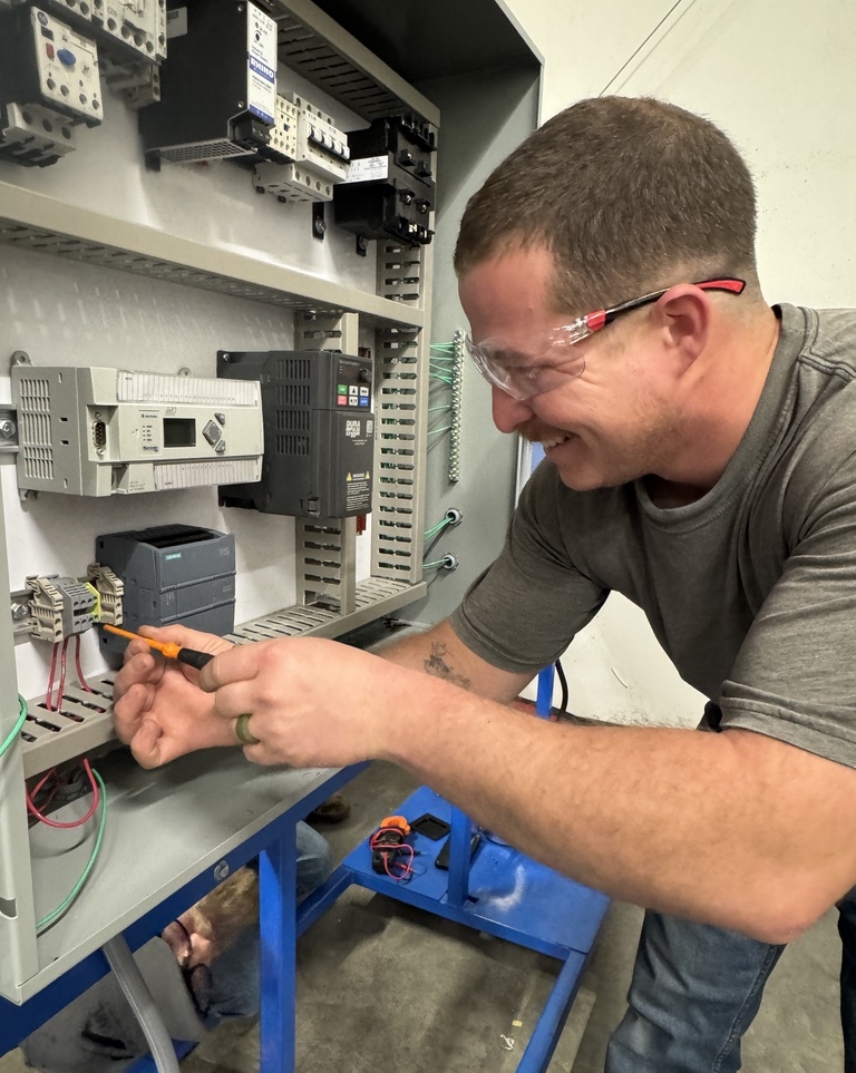 TSTC’s Industrial Maintenance program helps family man find new path - TSTC